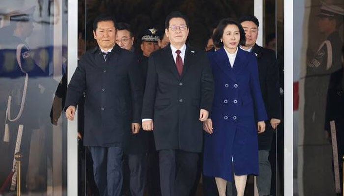 South Korea’s Lee visits China, hoping to sidestep Taiwan tensions
