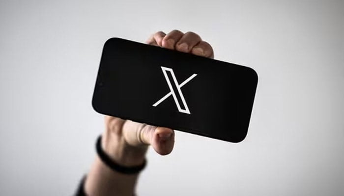X recovers after outage hits thousands globally