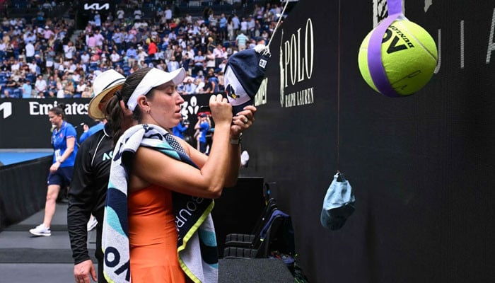 Dominant Pegula sets up Australian Open semi-final against Rybakina