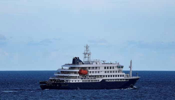 Dutch health officials clear hantavirus ship to sail again