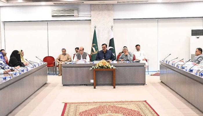 NA body recommends authority to manage federally owned real estate