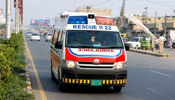 Man gunned down outside his house
