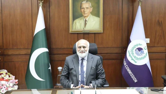 FAPUASA raises promotion, salary issues with HEC