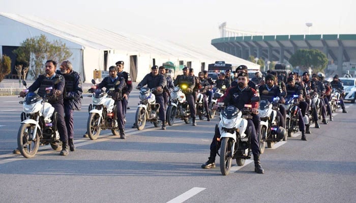 Islamabad Police hold flag march for Muharram security