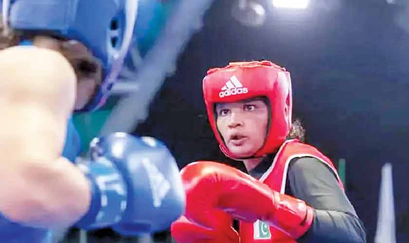 Pakistan’s ‘honey boxer’ Fatima breaking barriers | Sports | thenews.pk