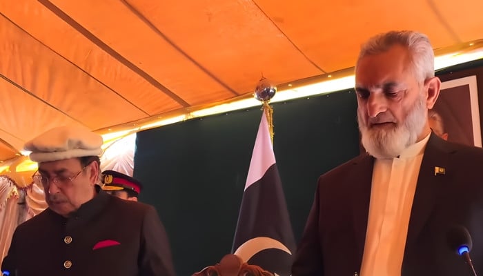 Yar Muhammad Nasir takes oath as GB caretaker CM