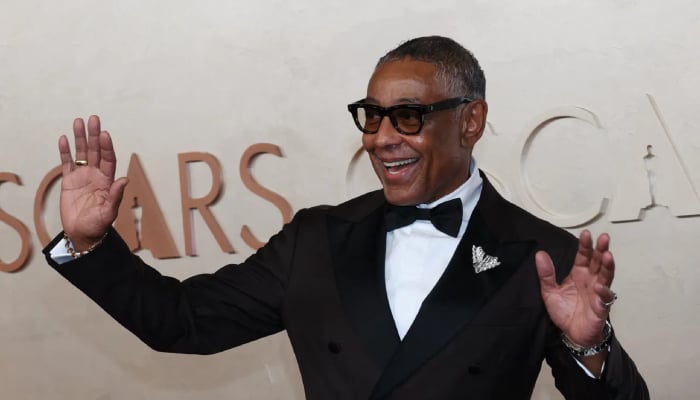 'Breaking Bad' star Giancarlo Esposito embraces Islam during Saudi ...